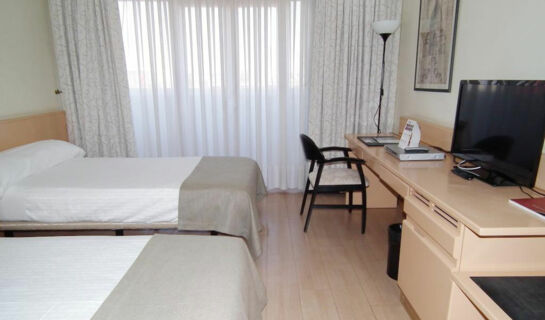 HOTEL AR PARQUESUR (B&B)