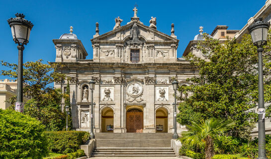 HOTEL AR PARQUESUR (B&B)